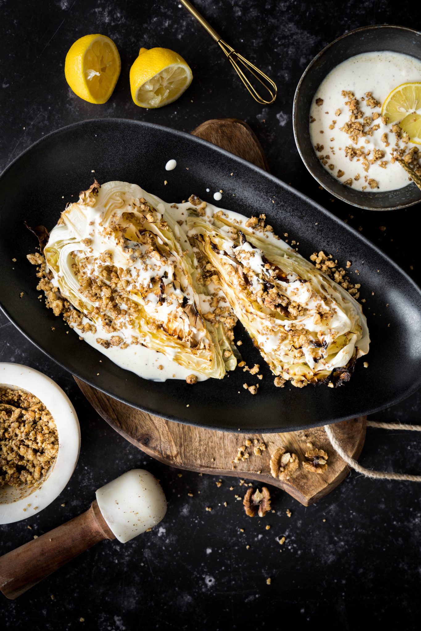 Gerösteter Spitzkohl mit Joghurt Dressing