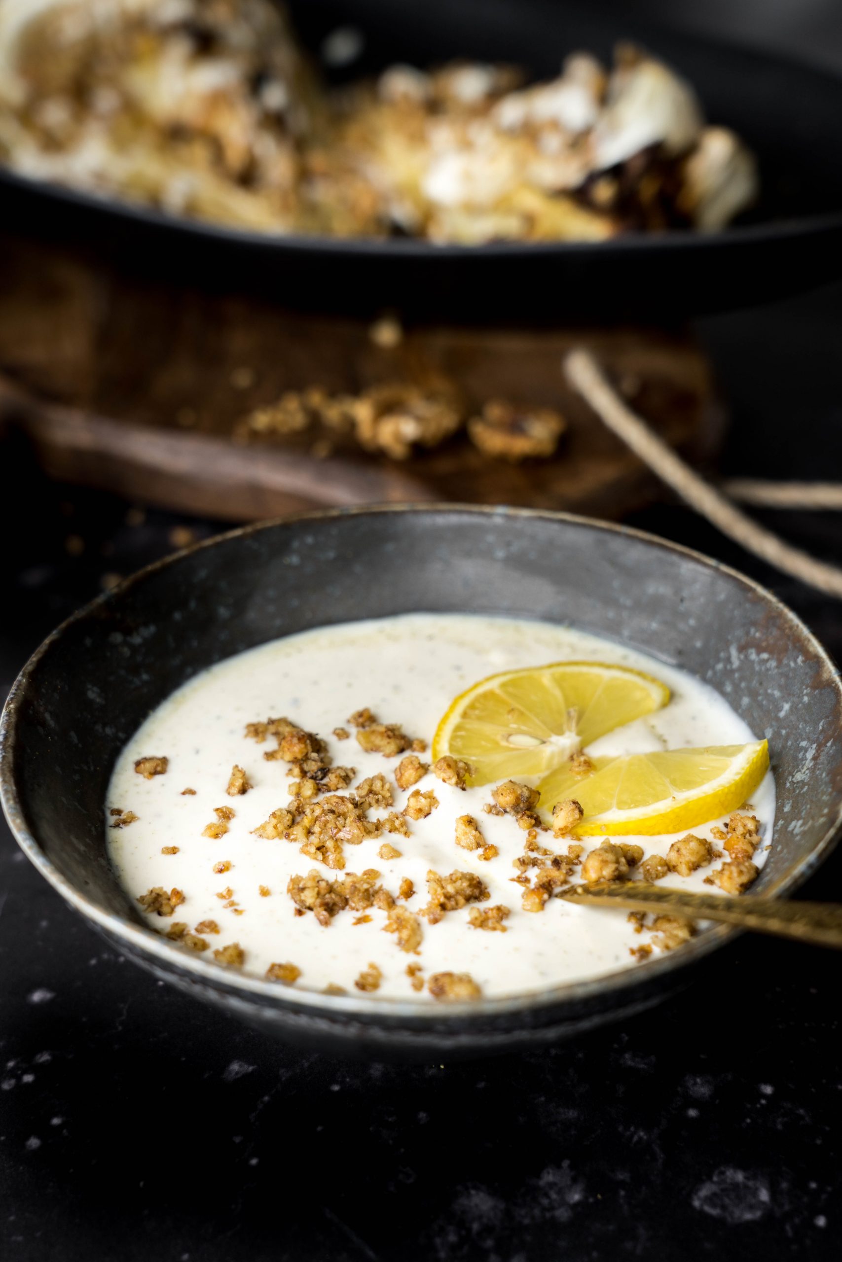 Gerösteter Spitzkohl mit Joghurt Dressing